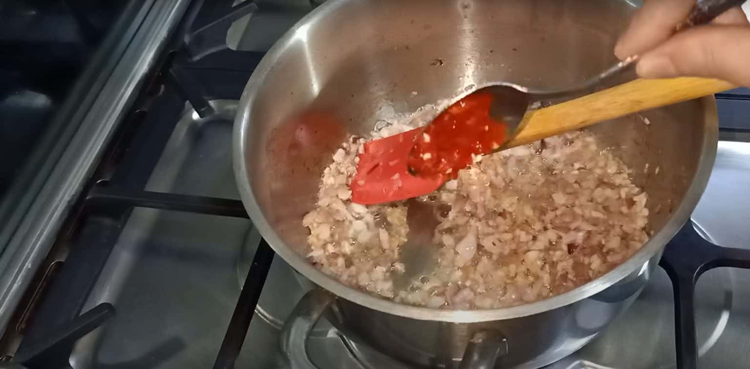 Egyptian Green Beans (Fasoolya Khadra) with Tomato Sauce