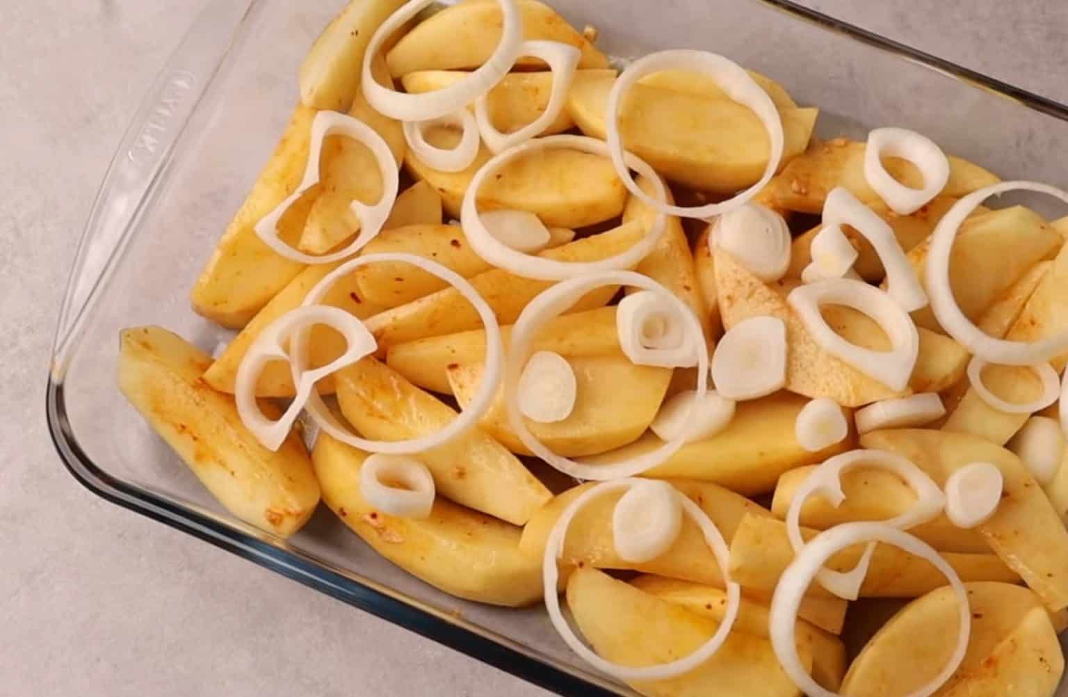 Egyptian Chicken Thighs Casserole - Sanyet Batates Recipe