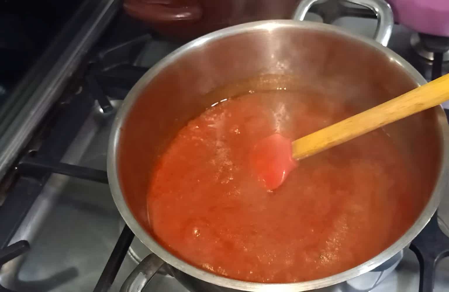 Egyptian Green Beans (Fasoolya Khadra) with Tomato Sauce