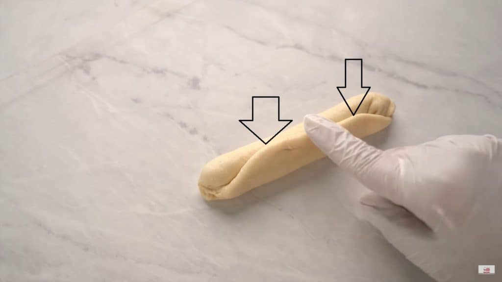 Egyptian Fino Bread ( Hot Dog Buns) - Arabic Food Tips