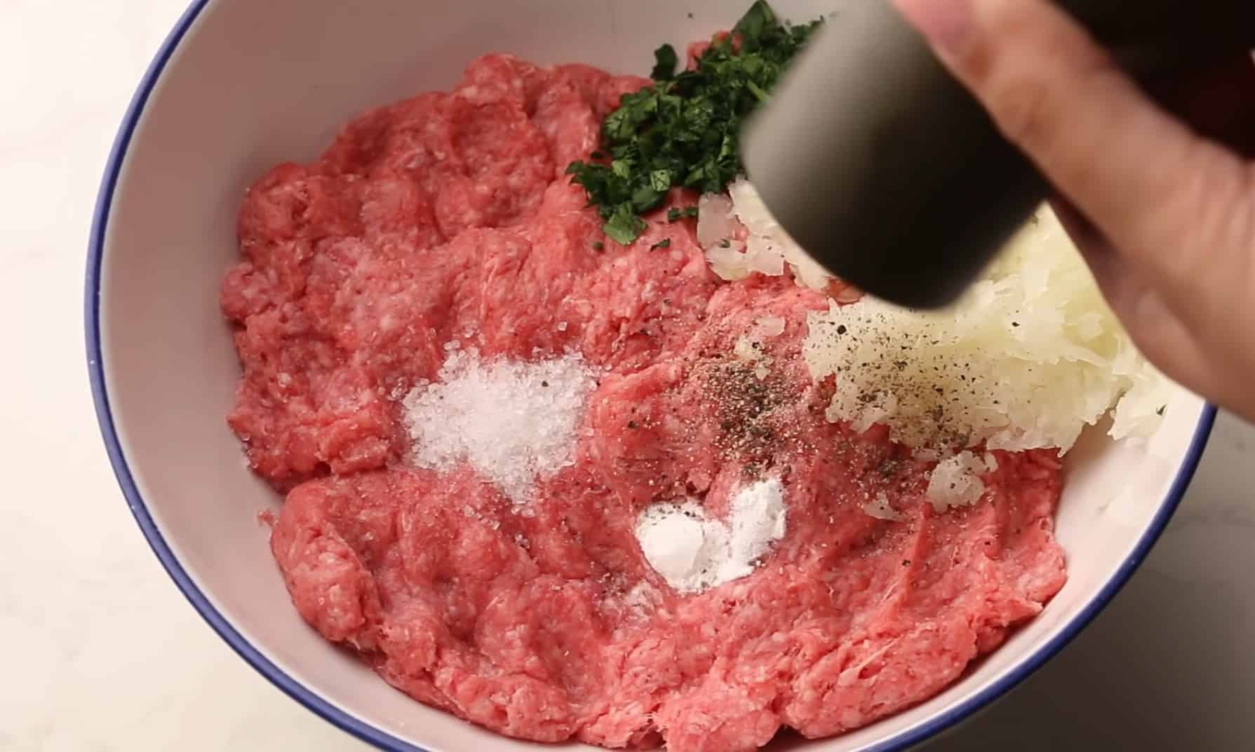 Egyptian Kofta Mashwia Recipe: Grilled Minced Meat Delight