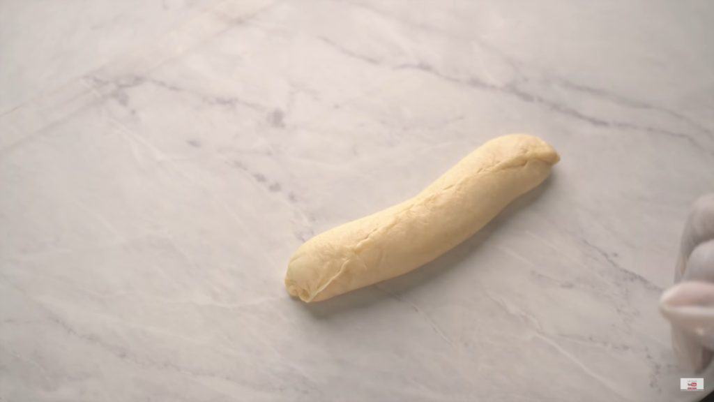 Egyptian Fino Bread ( Hot Dog Buns) - Arabic Food Tips