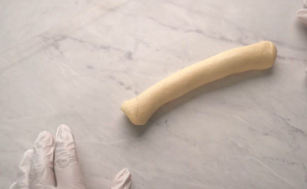 Egyptian Fino Bread ( Hot Dog Buns) - Arabic Food Tips